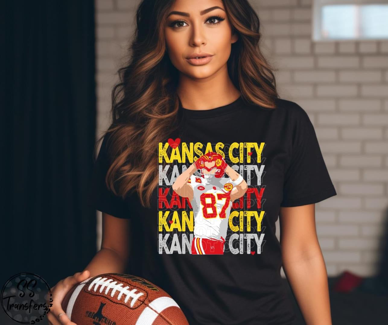 Chiefs Travis Kelce Heart Hands – Two Gingers & a Mom Custom Designs